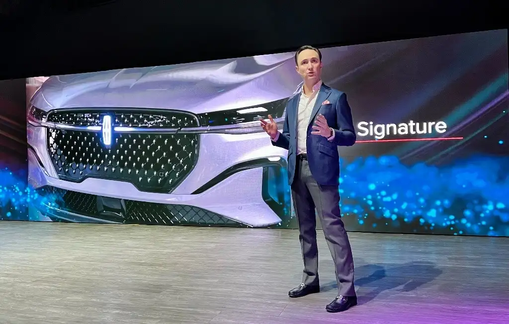 Lincoln presenta Nautilus, el vehículo del futuro – Liberal Metropolitano