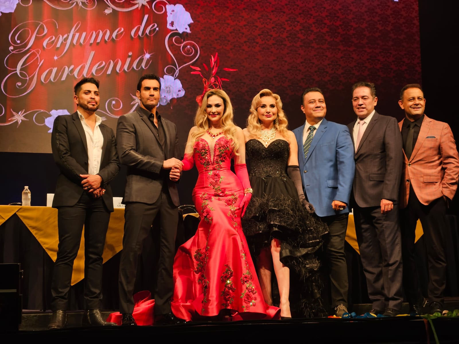 Aracely Arámbula vuelve al teatro con «perfume de gardenia» – EL ...