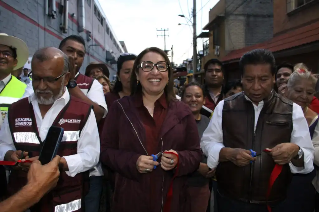 Azucena Cisneros Inaugura Sendero Seguro en Fuentes de Aragón Ecatepec ...